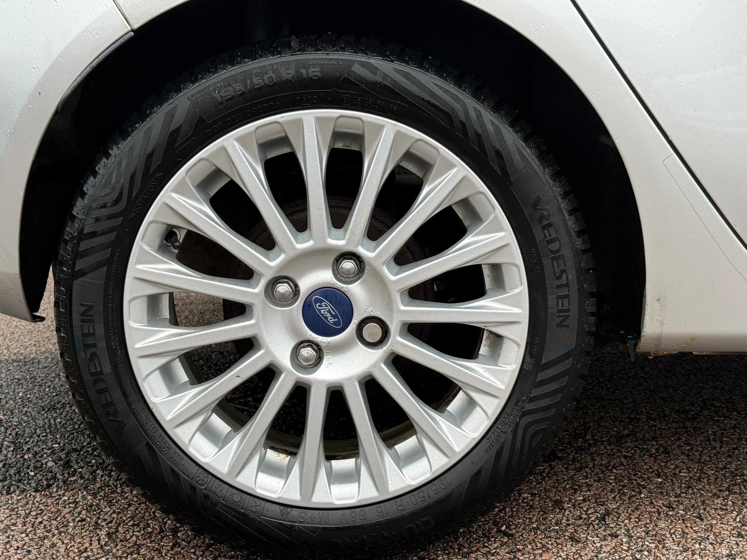 Used 2014 Ford Fiesta 1.0T EcoBoost Titanium Hatchback 5dr Petrol ...